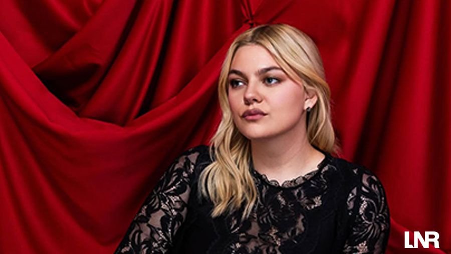 Louane se ressource après l’Eurovision : sa fille Esmée lui redonne le ...